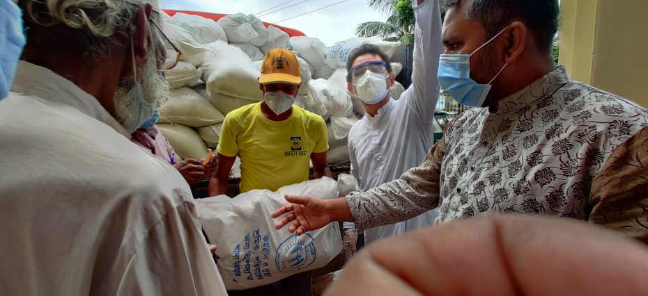Emergency food distribution for 5000 shipbreaking workers and families ...